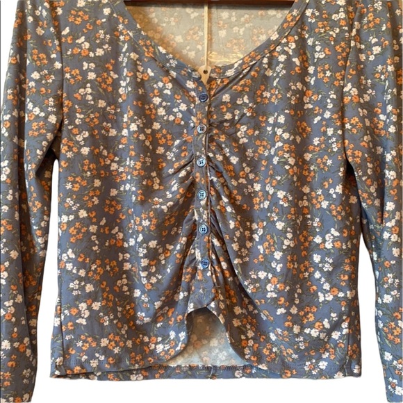 Pink Rose | Tops | Pink Rose Brand Floral Long Sleeved Cropped Top ...